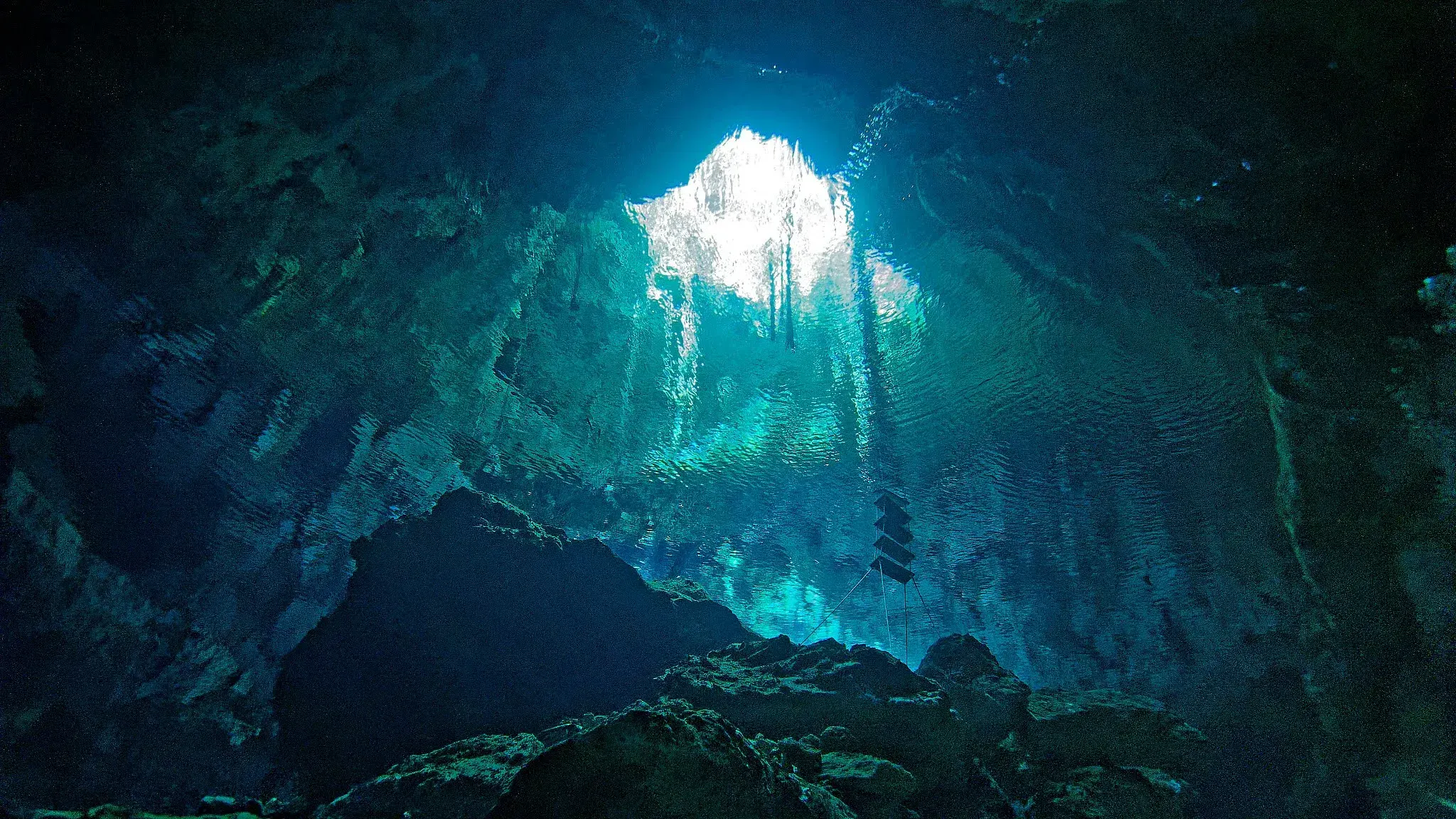 Deep Dark Diving